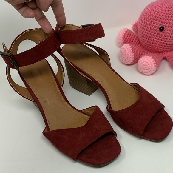 Universal Thread | Shoes | Universal Thread Wine Color Heels | Poshmark
